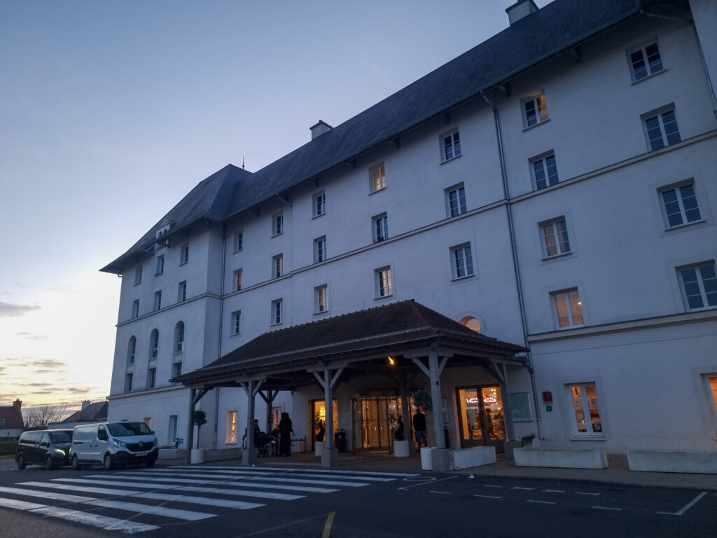 13 Hotels Near Disneyland Paris With Free Shuttle Bus